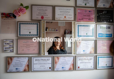 39997102-Beauty therapist Gemma Duffield inside her home salon Gemmy ...