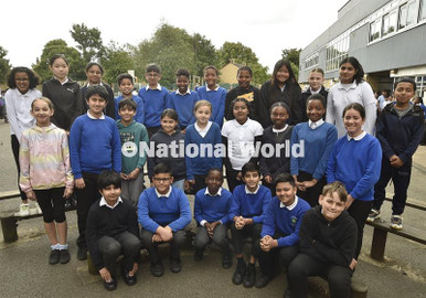 39997725-The Beeches primary school year 6 leavers (3) Y624 NNL-241206 ...