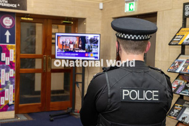 39999137-The count has started at the Portsmouth Guidlhall to determine ...