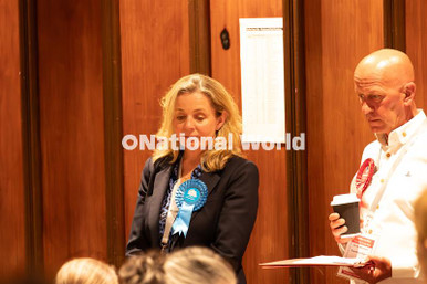 39999166-The count has started at the Portsmouth Guidlhall to determine ...