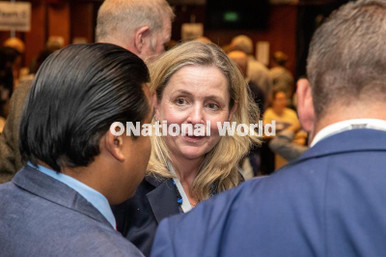 39999167-The count has started at the Portsmouth Guidlhall to determine ...