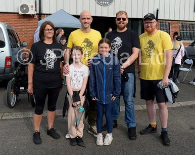 39140886-Mary Gallagher, Marty Gallagher, Ã‰abha and Caoimhe Gallagher ...