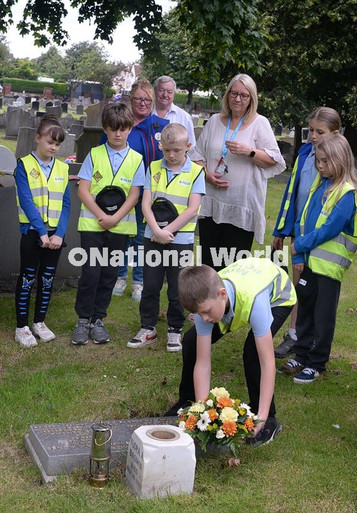 40005625-A service and wreath laying for the victims of the Maltby ...