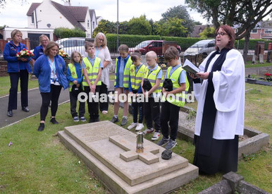 40005620-A service and wreath laying for the victims of the Maltby ...