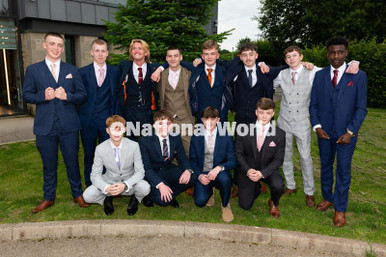 40007115-Pupils from Burnley High enjoying their prom at Crow Wood ...