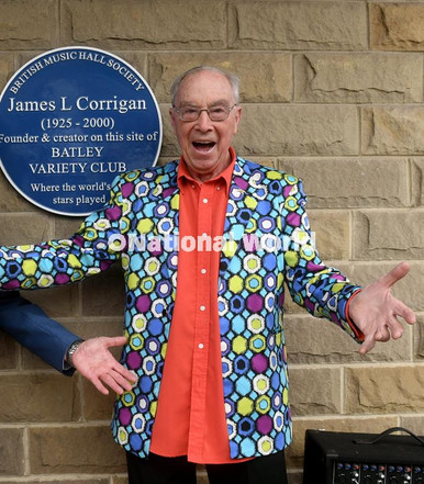 40008392-Blue Plaque unveiled at the old Batley Variety Club, Batley ...
