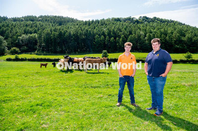 40010342-CountryPost - Maria and Andrew Henshaw along with their family ...