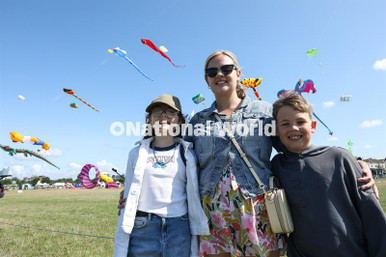 40011482-Liza Bowen with her children, Tilly, 9, and Johnny, 8, right ...