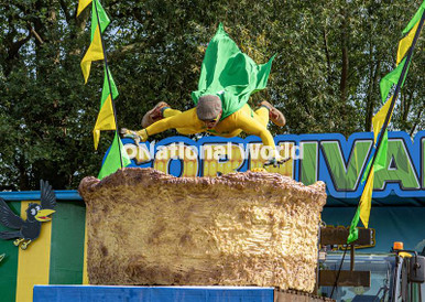 40015243-Yorkshireâ€™s own superhero Yorkshire-Man jumping into a giant ...