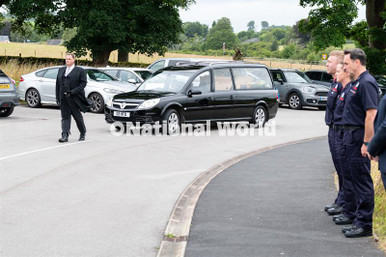 40018518-The hearse of former BBC TV presenter and firefighter Beccy ...