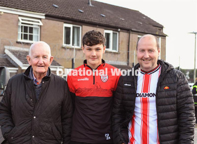 40019901-Fans arrive for Derry City’s game against Dundalk in the ...