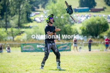 40020220-Dangerous Steve performing stunts at Ripley Show juggling with ...