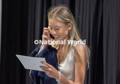 40022567-Students Katie Bywater reacts at Horsforth School sixth form ...