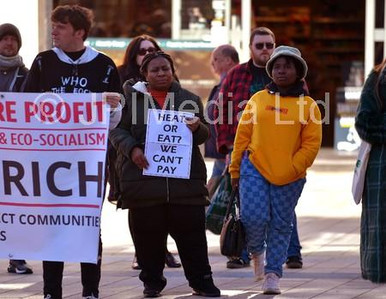 39400808-Some of the attendance at the Derry Fuel Poverty Rally in ...