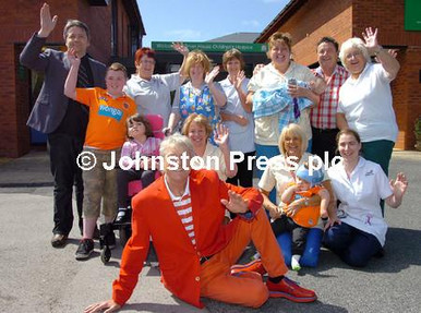 21856943-Joe Longthorne at Brian House Children s Hospice, Bispham ...