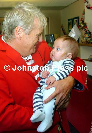 21856947-Joe Longthorne at Brian House Children s Hospice, Bispham ...
