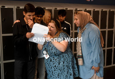 40025295-Pupils receive there GCSE results at Dixons Trinity Chapeltown ...