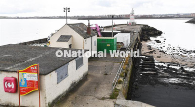 40034307-The Andy Capp statue, Headland, Hartlepool. Picture by FRANK ...