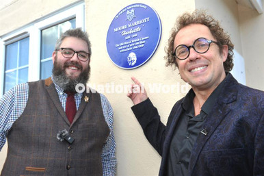 40036999-Tom Marshall and Bob Golding. The unveiling of a memorial ...