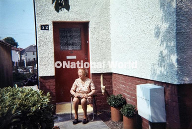 40040450-John Devlin . Paisley, Tannahill. Various photos of families ...