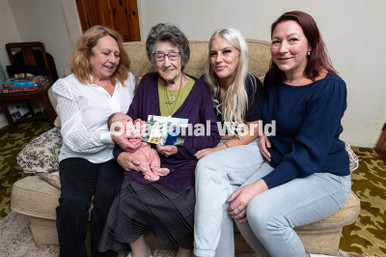40049615-Jackie Hodkinson, Remi-Mae Railton, Joyce Porter, Amber ...