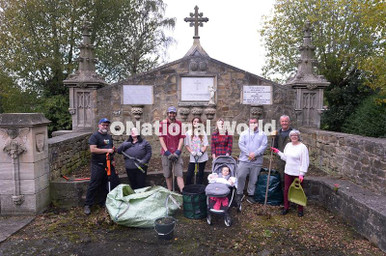 40050139-Local parishioners and volunteers joined priest in charge at ...