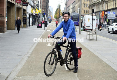 40055665-John Devlin 30/10/2024 GLASGOW. Alastair Dalton on his bike ...