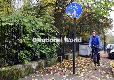 40055659-John Devlin 30/10/2024 GLASGOW. Alastair Dalton on his bike ...