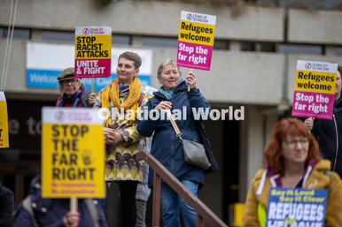 40057853-Portsmouth Unite and anti racism campaigners held opposing ...