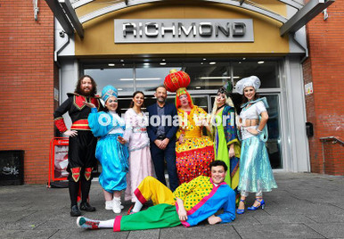 40066056-Richmond Shopping Centre manager Bobby Nicholson with the cast ...