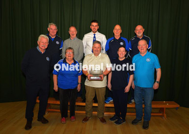 40075983-Hall of Fame recipient Martin Begley pictured with members of ...