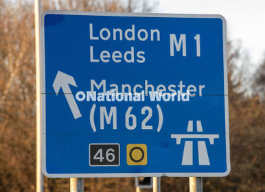 40088138-Sign for the M1 motorway London and Leeds and M62 Manchester ...