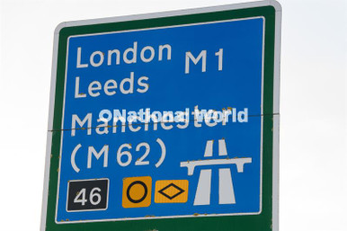 40088136-Sign for the M1 motorway London and Leeds and M62 Manchester ...