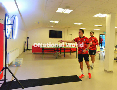 40088773-Derry City ‘s Ben Doherty and Pat Hoban enjoy a game of darts ...