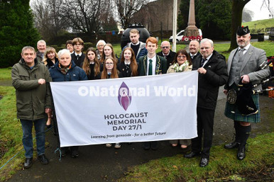 40090652-27-01-2025. Picture Michael Gillen. BONNYBRIDGE. Memorial ...