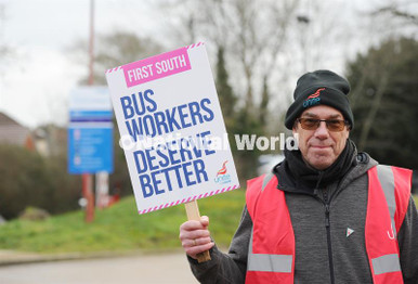 40092979-Bus drivers from First Bus are currently striking over pay and ...