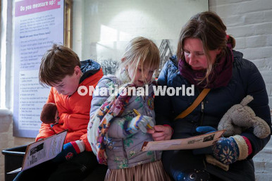 40100973-Lizzie George and her children Eleanor, 5, and Dominic, 9 ...