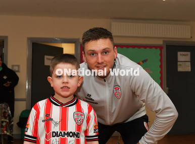 40102450-Cilaian Quinn pictured with Derry City player Hayden Cann at ...