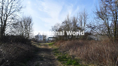 40117801-The Hart to Haswell walkway and Rail Crossing Ocean Road ...