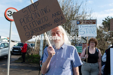 40133212-Protestors at Jameson Road Landfill protest in Fleetwood ...