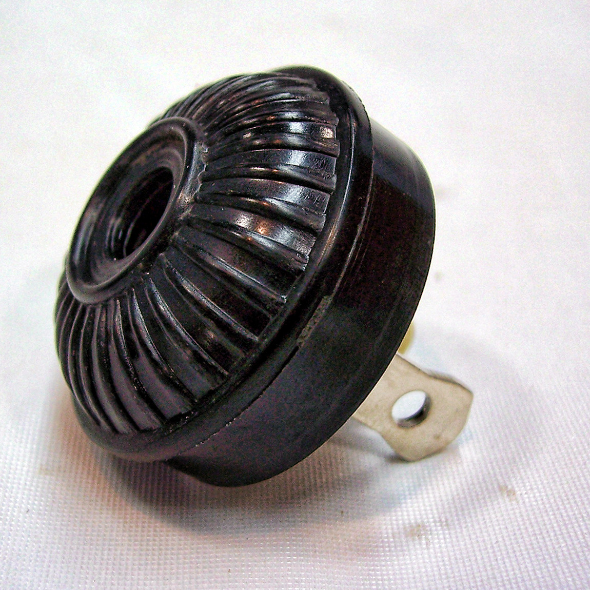Acorn Plug - Black