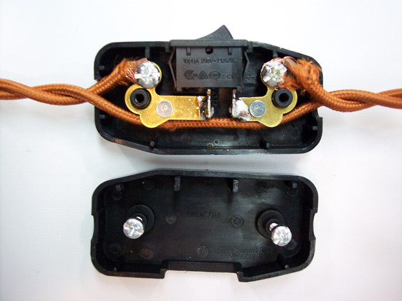 Leviton Cord Switch