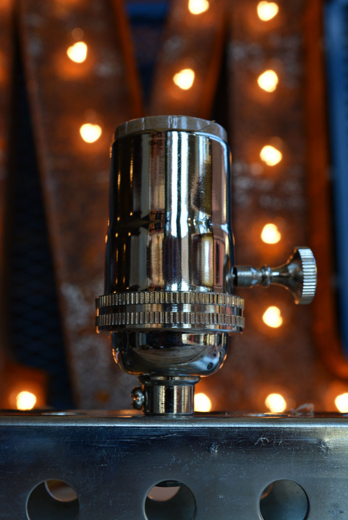 Polished Nickel Keyless lamp Socket