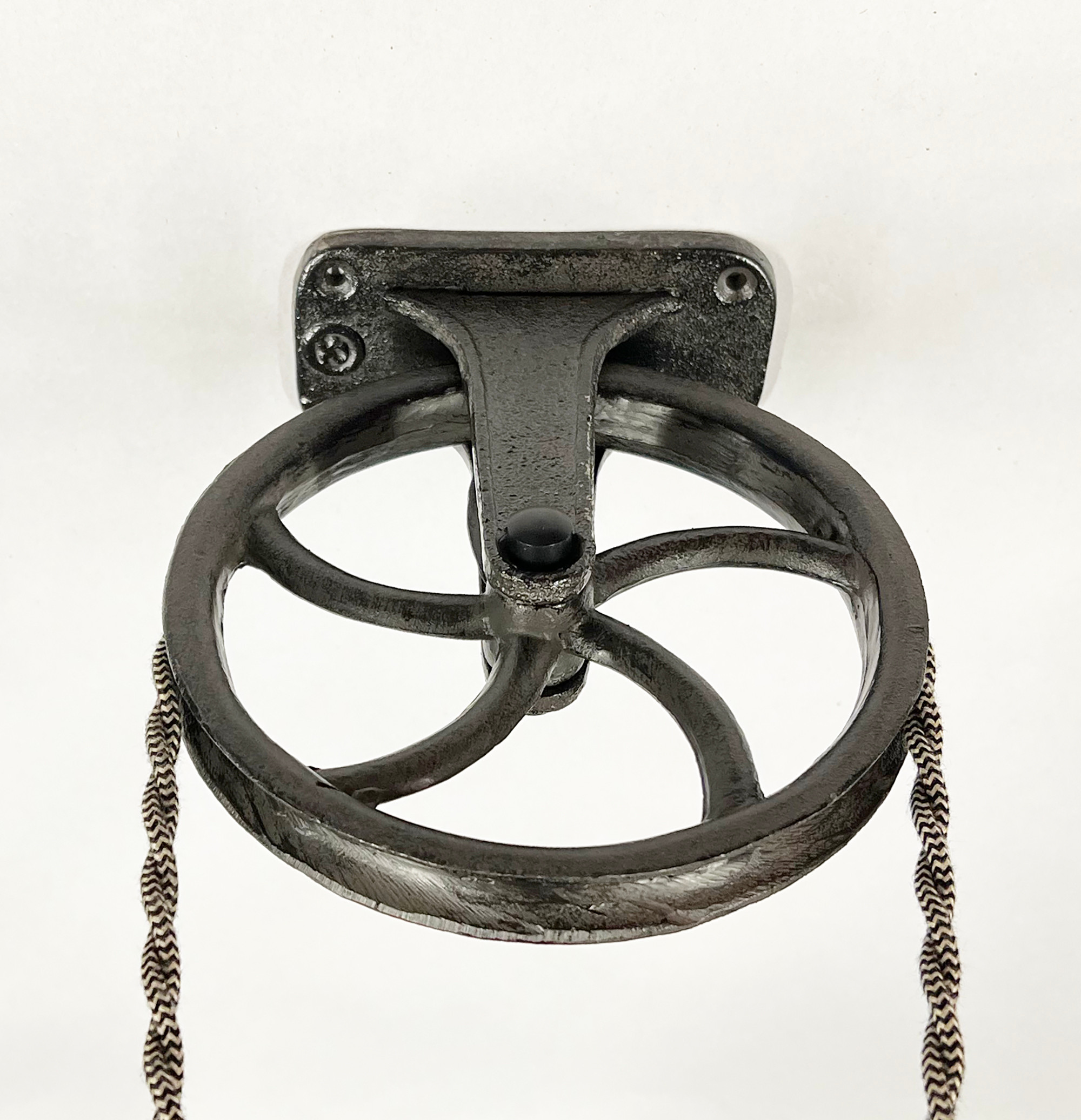 Industrial Pulley Wheel and Bracket - 6"