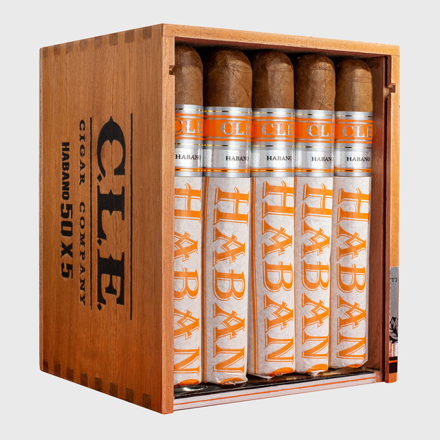 CLE Connecticut Corona | Best Premium Cigars