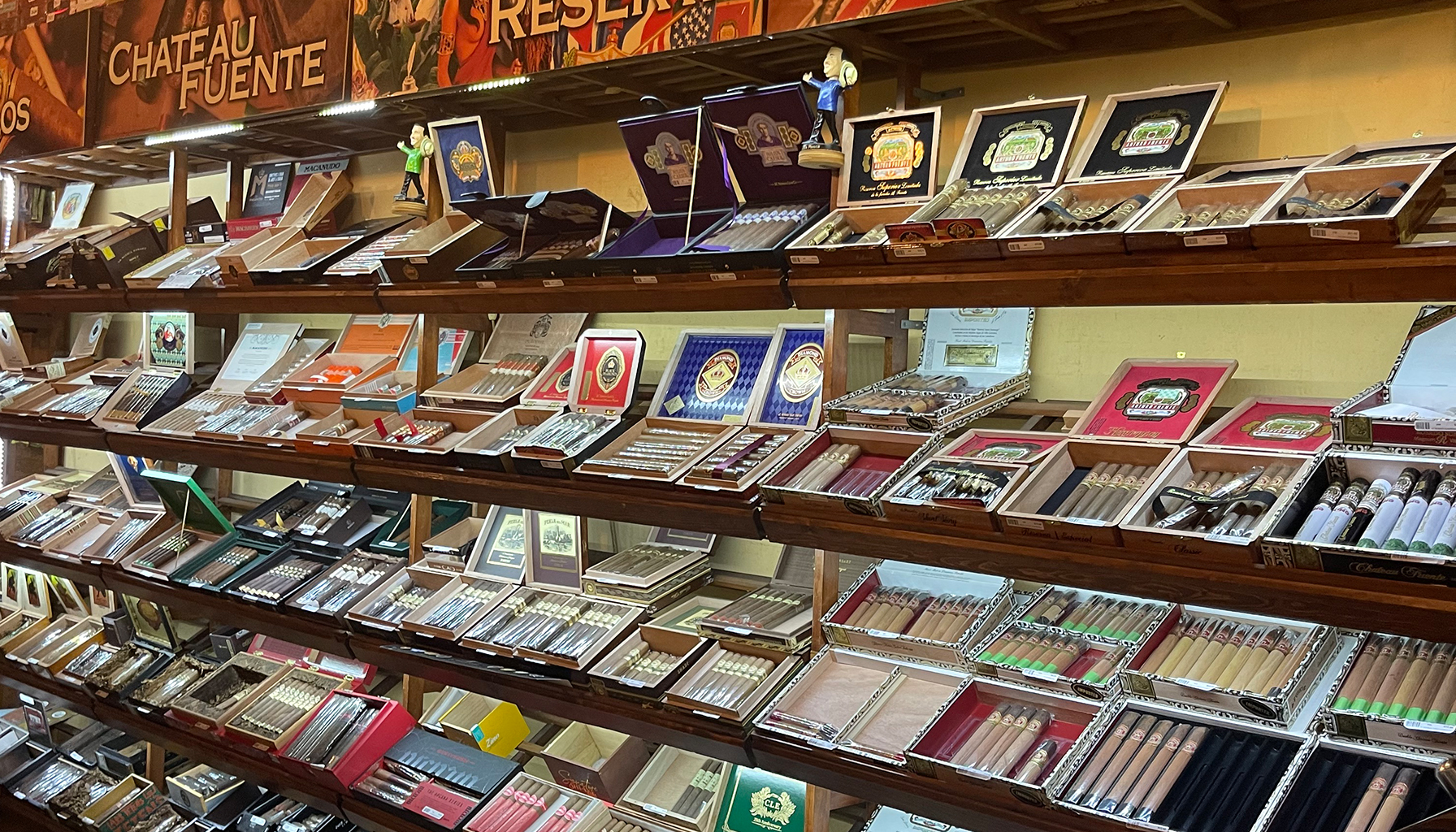 Find Your Perfect Smoke: Ultimate Guide to Choosing a Cigar shop ...