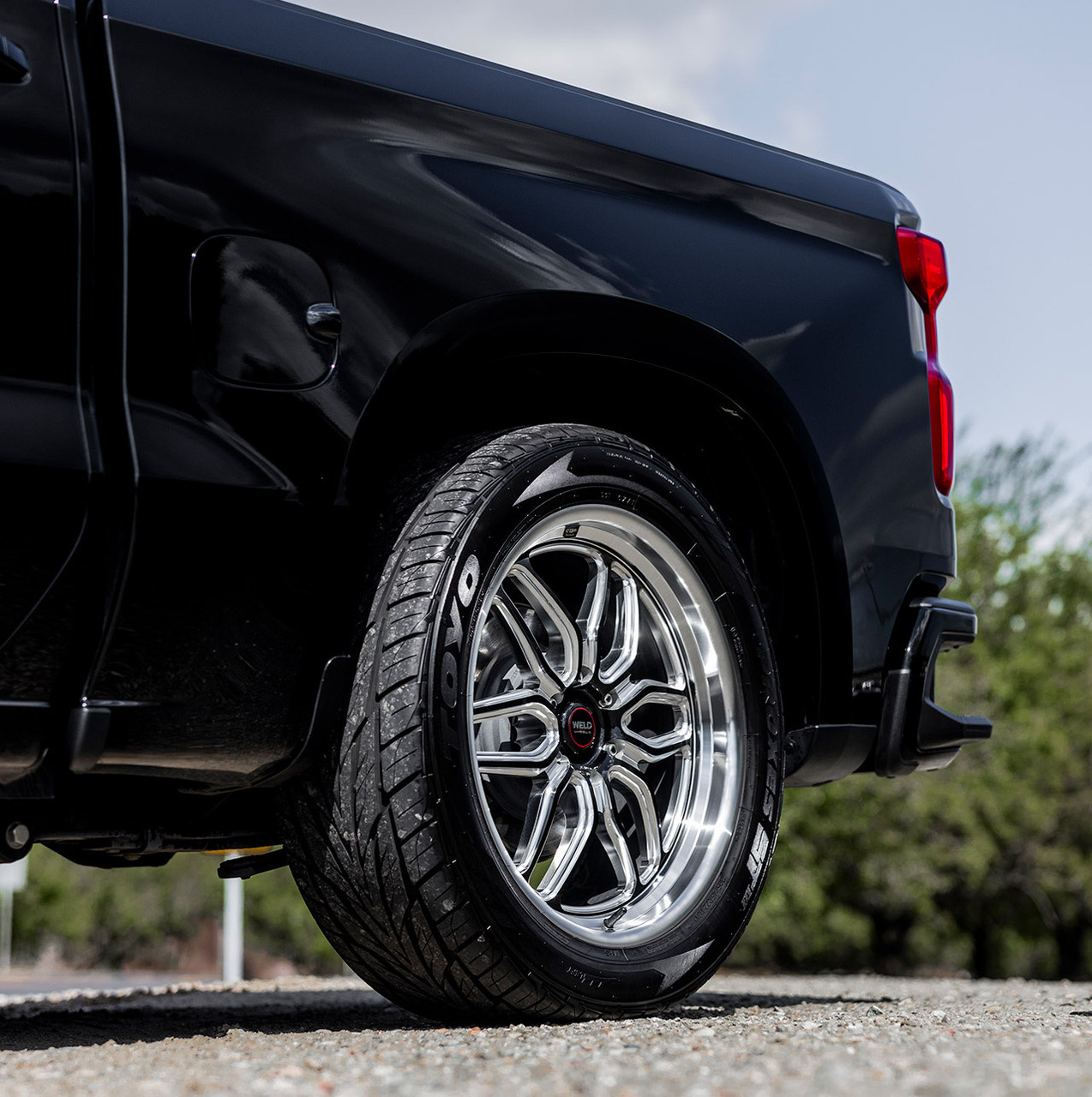 WELD Silverado Sierra Laguna Black Wheel 22x9.5 | 6x139.7 BC (6x5.5 ...