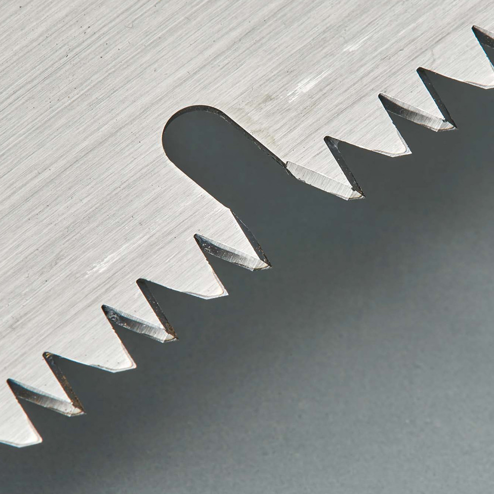 Pruning Saw with Raker Teeth