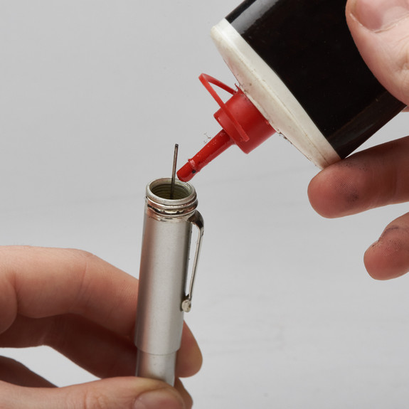 Pinpoint Precision Oiler | Small Oil Gun | Shop Garrett Wade