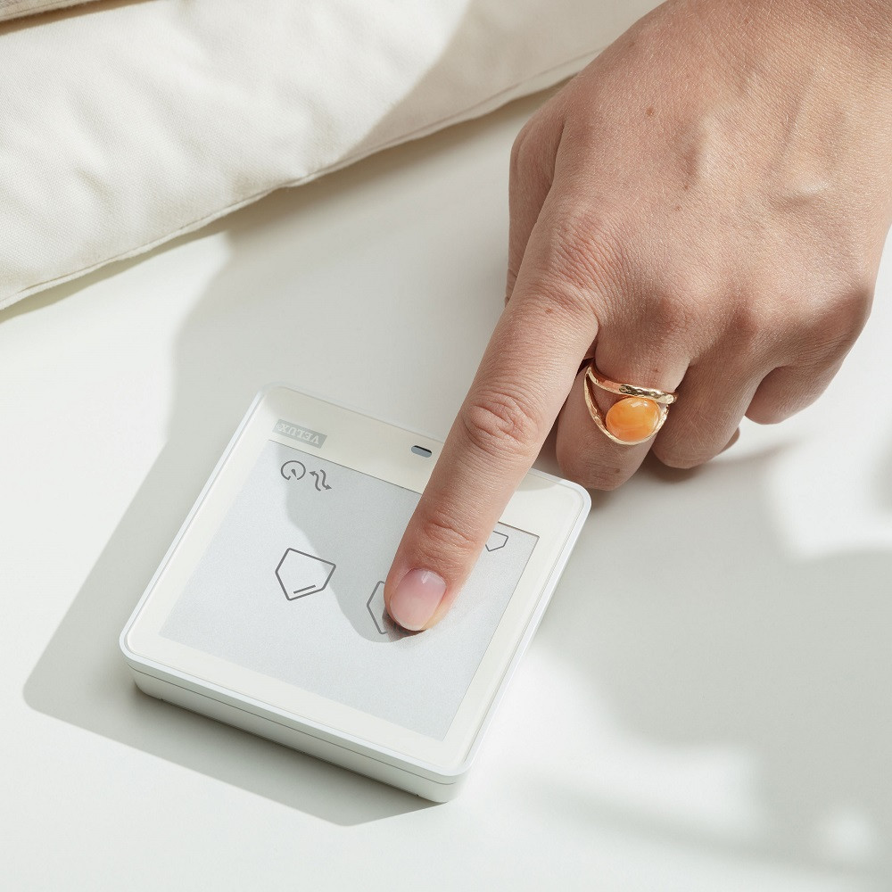 VELUX KLR 300 WW - Advanced Touch-Screen Remote Control ...